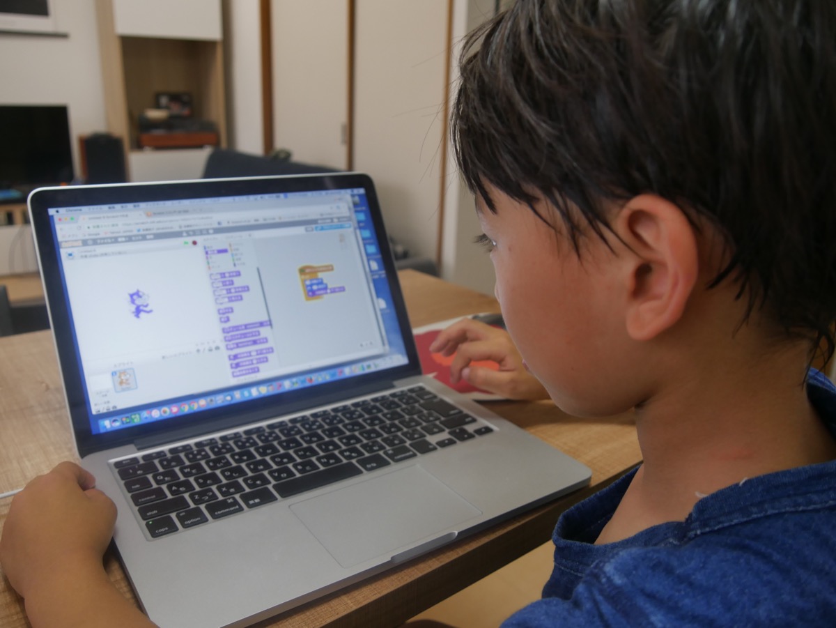 【家庭でプログラミング教育にトライ】教材も作品も豊富な「Scratch（スクラッチ）」で子どもの“気づき”を伸ばす