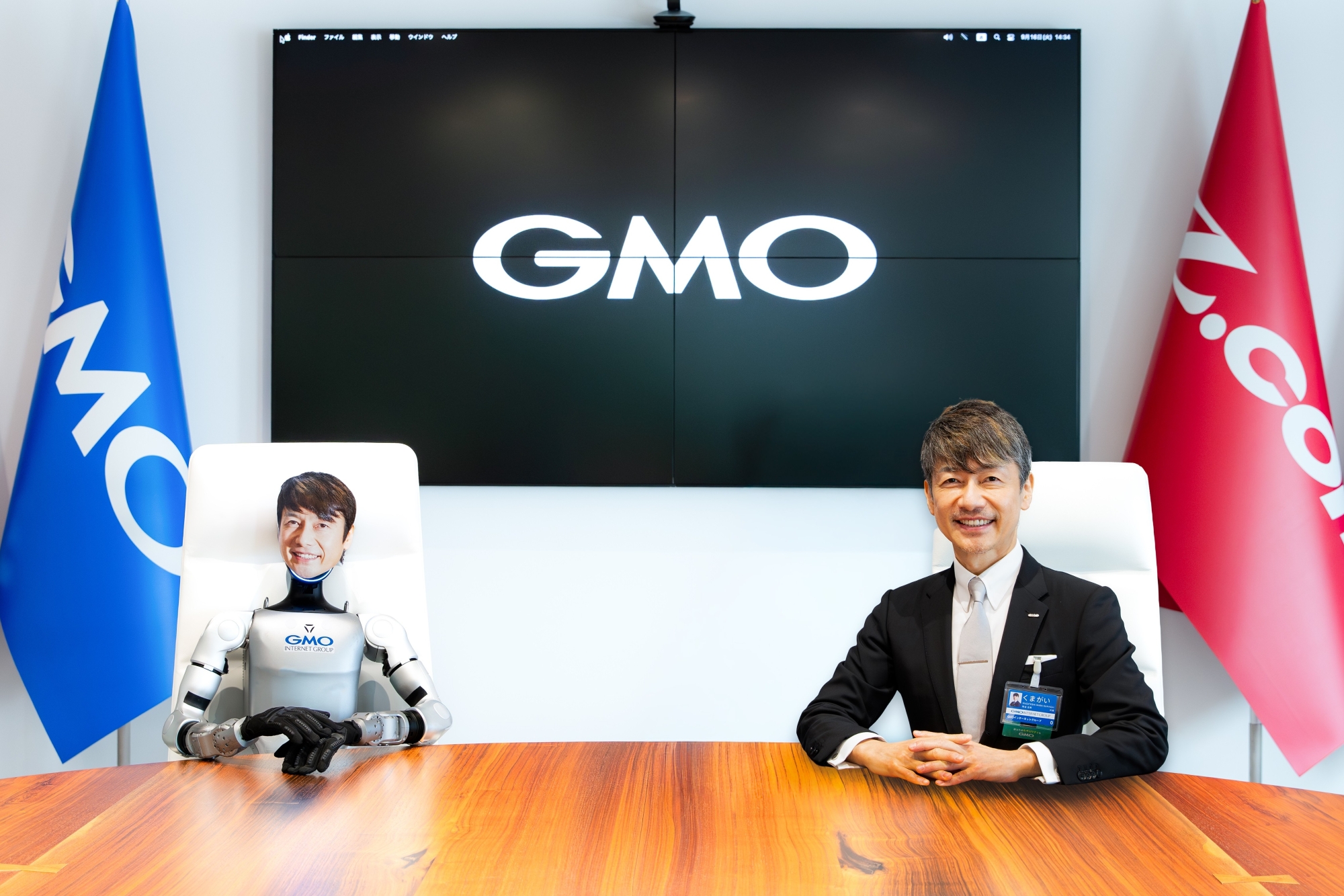 GMO「ヒューマノイド 熊谷正寿」登場 国内初のロボット型CEO - Impress Watch