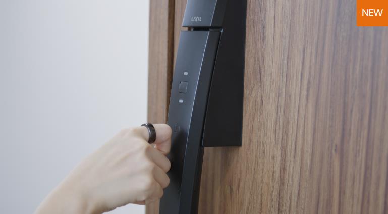 指輪で玄関ドアを施解錠 LIXILとEVERING - Impress Watch
