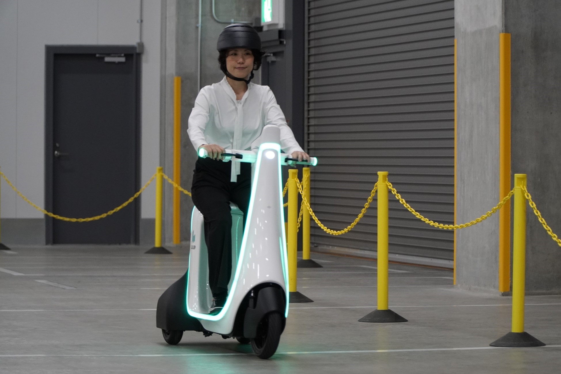 LUUPの三輪モデル「Unimo」 身体を預けられる安心感【Watch+】 - Impress Watch