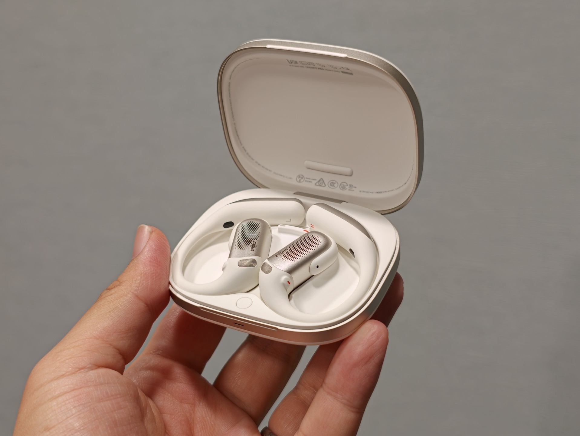 【ミニレビュー】耳をふさがないのに雑音が静かに 「Shokz OpenFit Pro」で試す新感覚オープンイヤー-Impress Watch